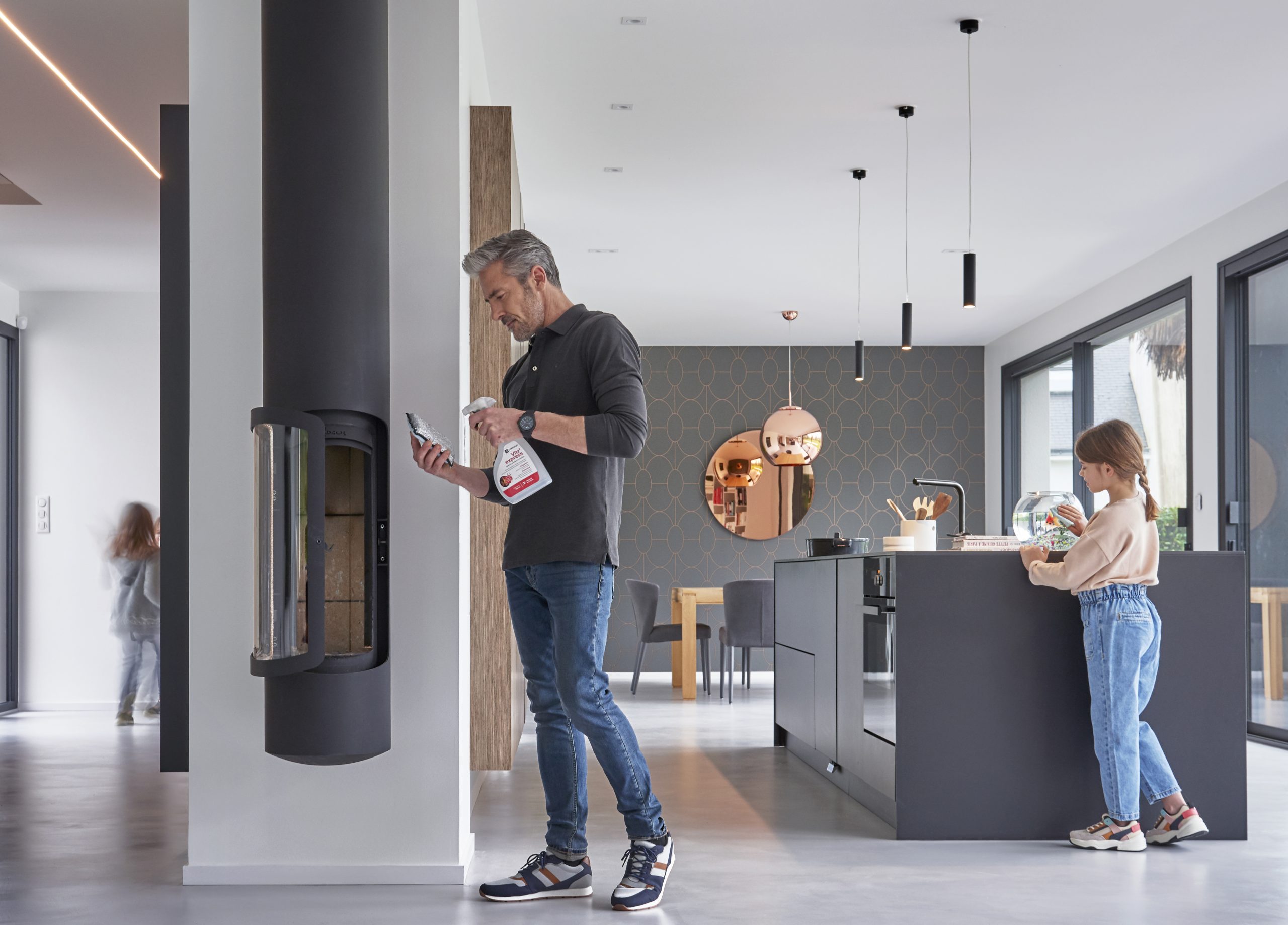 SLIMFOCUS mural – Création Cheminée